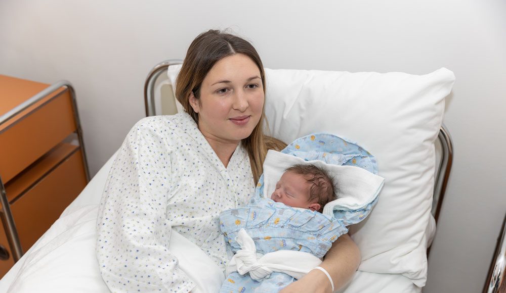 Maleni Martin iz Gospića prva je beba rođena u Ličko-senjskoj županiji ...