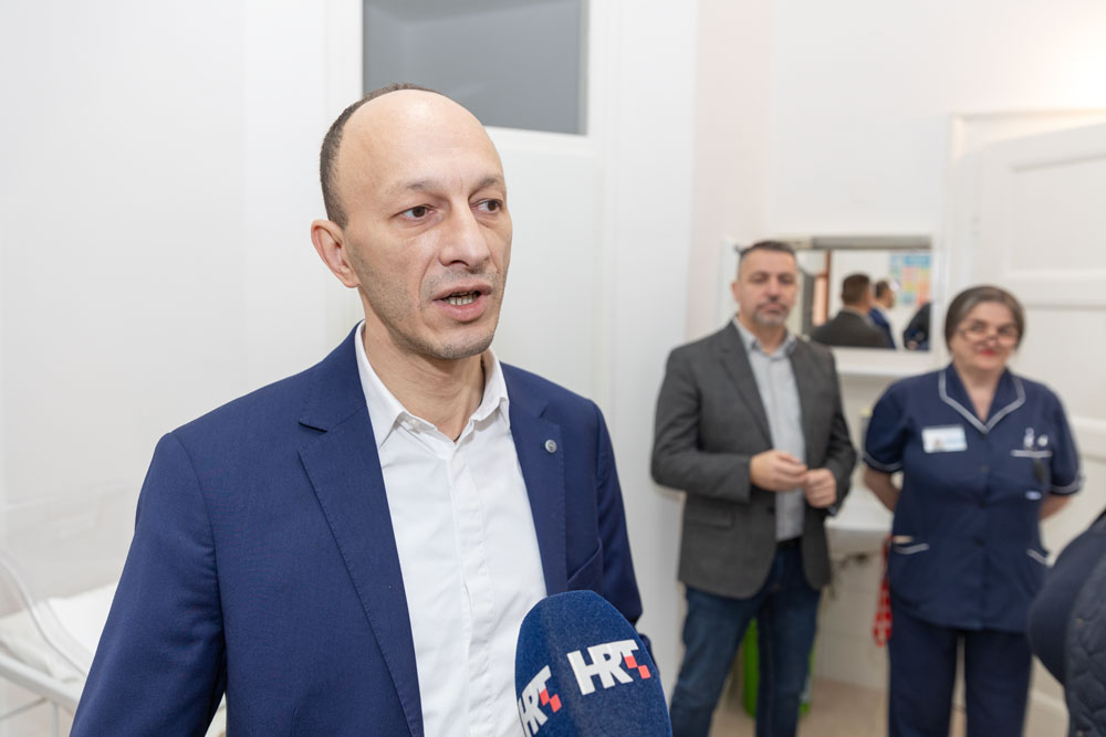 Maleni Martin iz Gospića prva je beba rođena u Ličko-senjskoj županiji ...