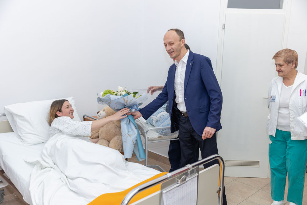 Maleni Martin iz Gospića prva je beba rođena u Ličko-senjskoj županiji ...